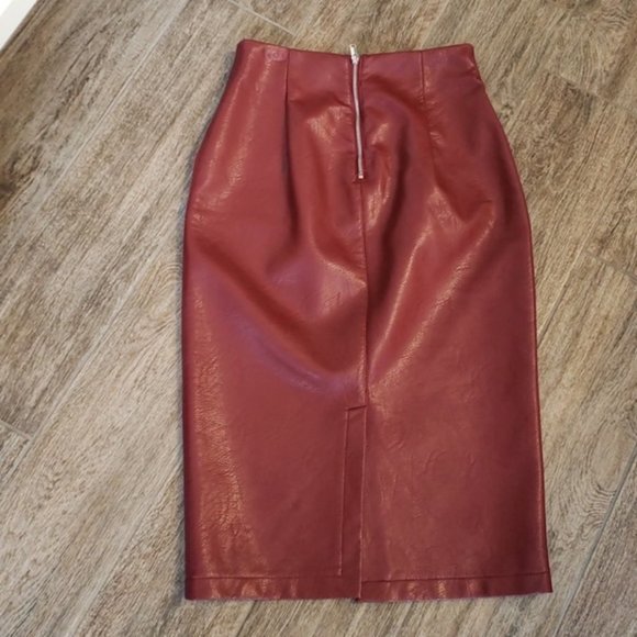 Zara | Skirts | Zara Reddish Brownish Vegan Leather Pencil Skirt Size Large With Pcokets | Poshmark